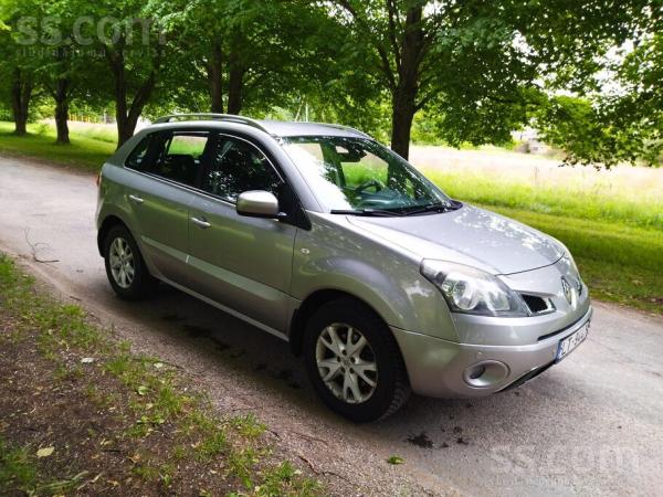 Grey Renault Koleos 2009 in Riga, with an engine capacity of 2.00 L and mileage of 260 thousand km for 3650 €, photo 4 on AUTOMOTO.COM.LV