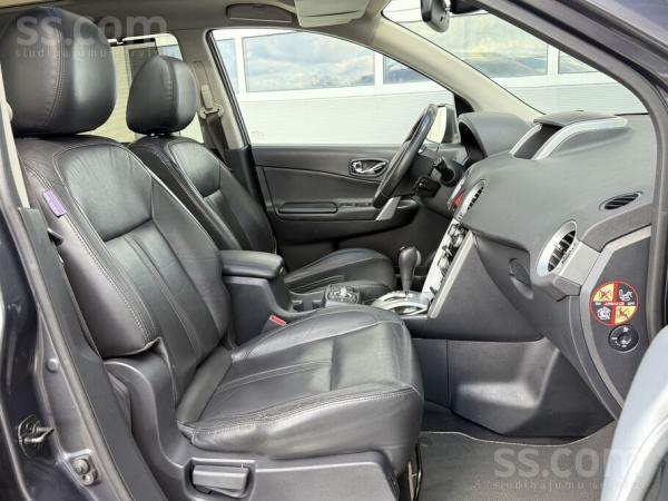 Grey Renault Koleos 2011 in Tukums, with an engine capacity of 2.00 L and mileage of 186 thousand km for 6299 €, photo 8 on AUTOMOTO.COM.LV