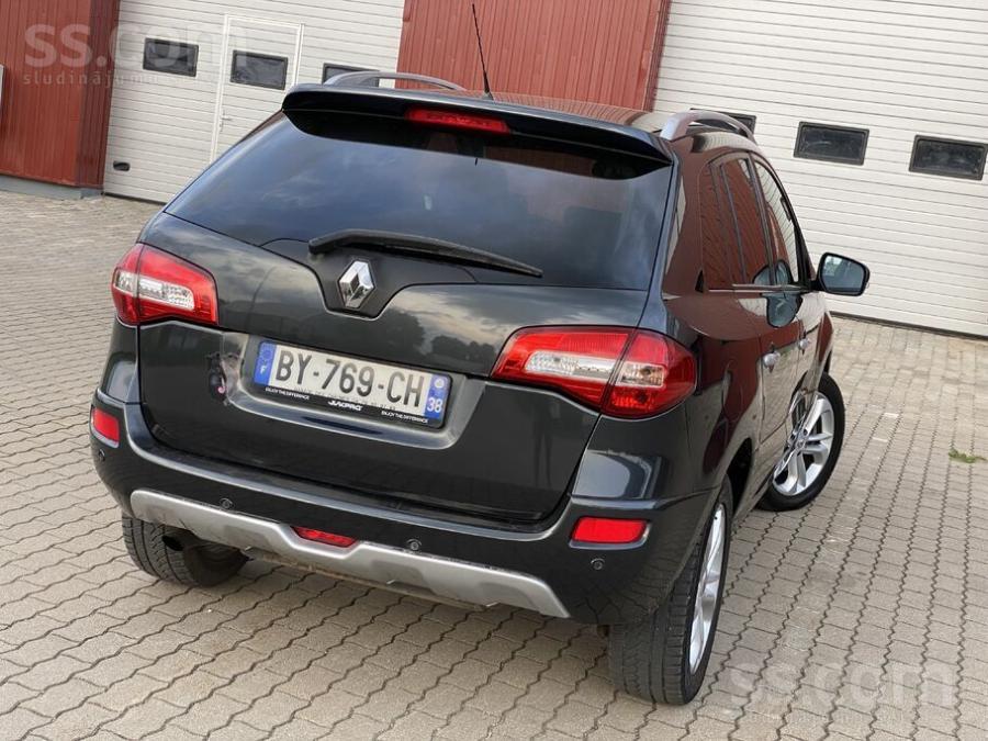 Grey Renault Koleos 2012 in Riga, with an engine capacity of 2.00 L and mileage of 191 thousand km for 5990 €, photo 3 on AUTOMOTO.COM.LV