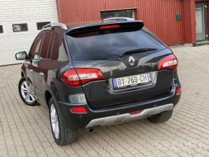 Grey Renault Koleos 2012 in Riga, with an engine capacity of 2.00 L and mileage of 191 thousand km for 5999 €, photo 4 on AUTOMOTO.COM.LV