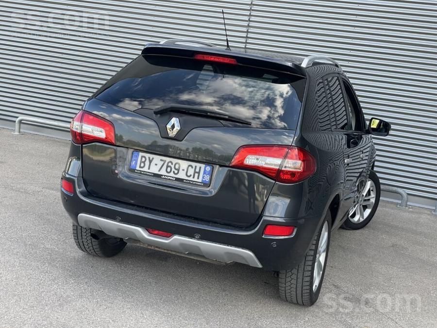 Pelēks Renault Koleos 2012 Rīga, ar dzinēja tilpumu 2.00 L un nobraukumu 191 tūkst. km par 5650 €, foto 4 vietnē AUTOMOTO.COM.LV