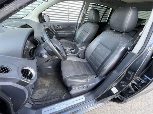 Grey Renault Koleos 2012 in Riga, with an engine capacity of 2.00 L and mileage of 191 thousand km for 5750 €, photo 8 on AUTOMOTO.COM.LV