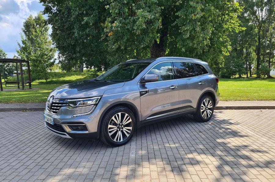 Grey Renault Koleos 2021 in Taurage, with an engine capacity of 2.00 L and mileage of 278 thousand km for 13300 €, photo 1 on AUTOMOTO.COM.LV