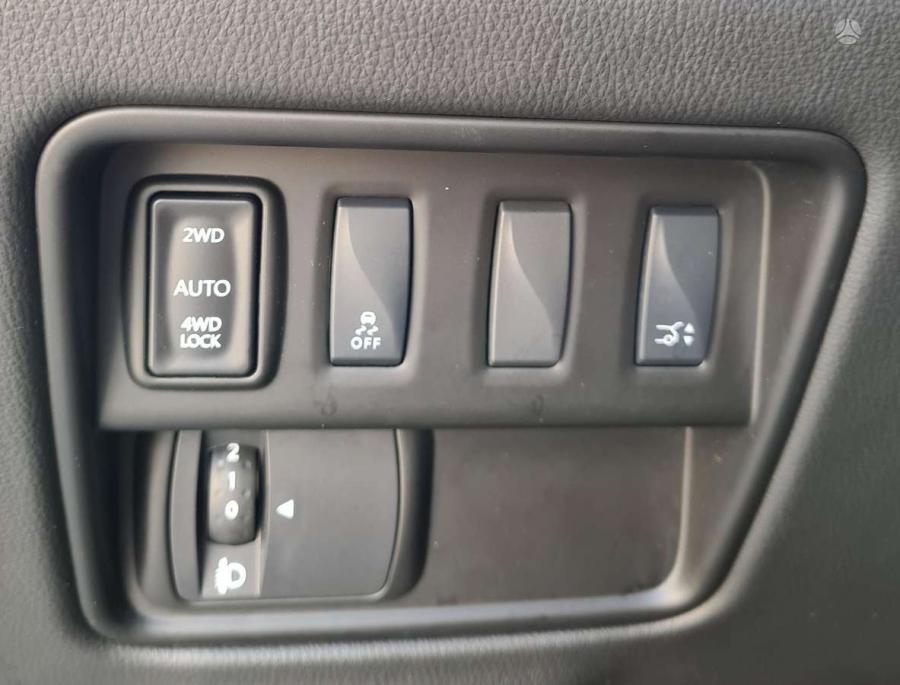 Grey Renault Koleos 2021 in Taurage, with an engine capacity of 2.00 L and mileage of 278 thousand km for 13300 €, photo 19 on AUTOMOTO.COM.LV