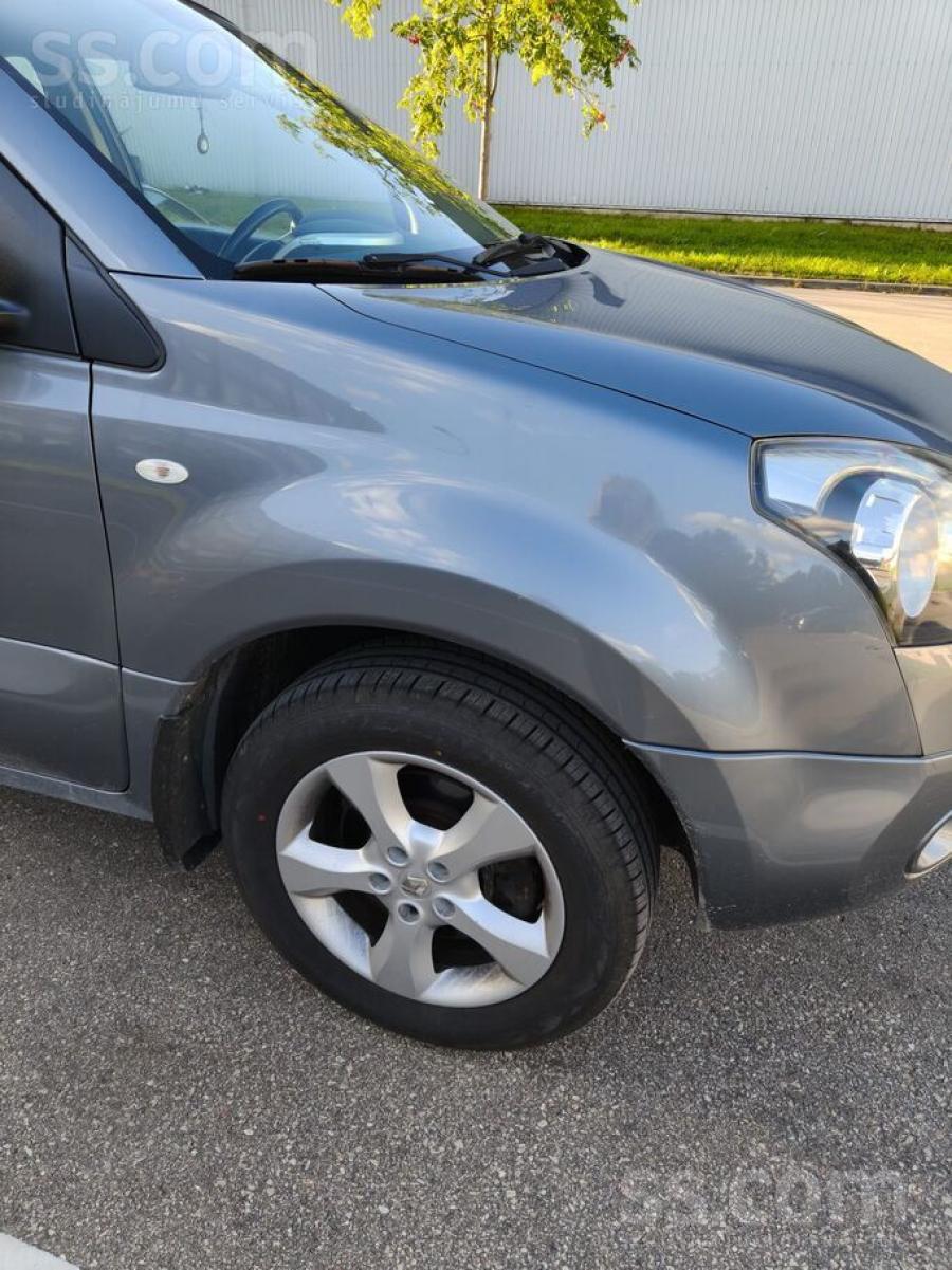 Pelēks Renault Koleos 2009 Daugavpils, ar dzinēja tilpumu 2.50 L un nobraukumu 251 tūkst. km par 3500 €, foto 7 vietnē AUTOMOTO.COM.LV