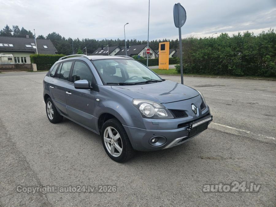 Pelēks Renault Koleos 2008 Tallina, ar dzinēja tilpumu 2.00 L un nobraukumu 330 tūkst. km par 2100 €, foto 3 vietnē AUTOMOTO.COM.LV