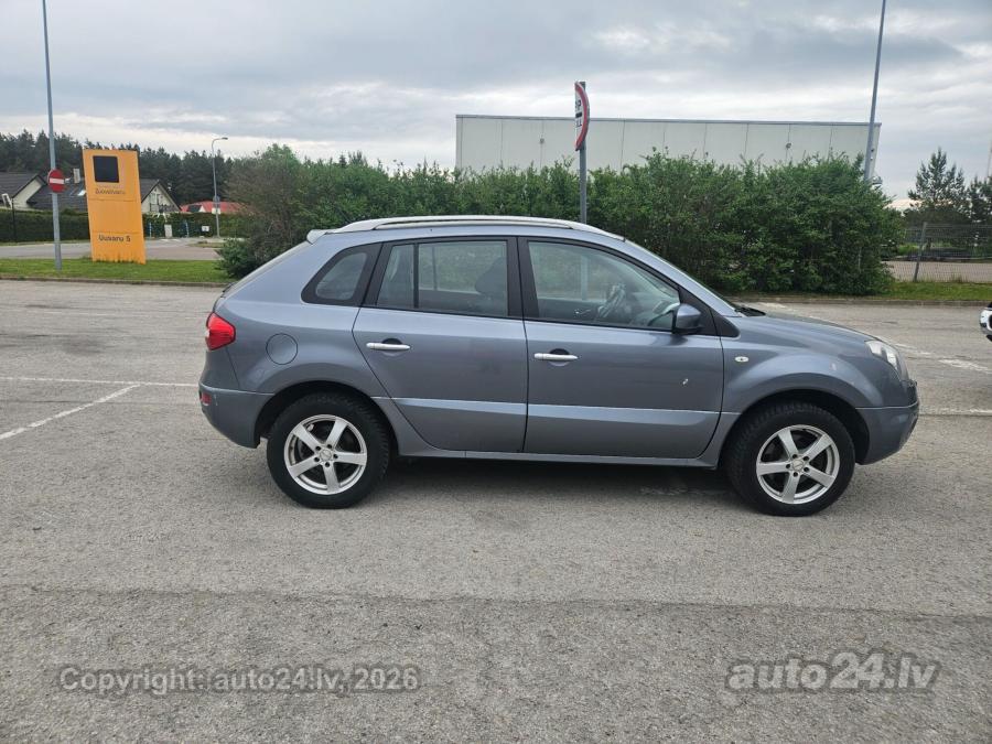 Pelēks Renault Koleos 2008 Tallina, ar dzinēja tilpumu 2.00 L un nobraukumu 330 tūkst. km par 2100 €, foto 5 vietnē AUTOMOTO.COM.LV