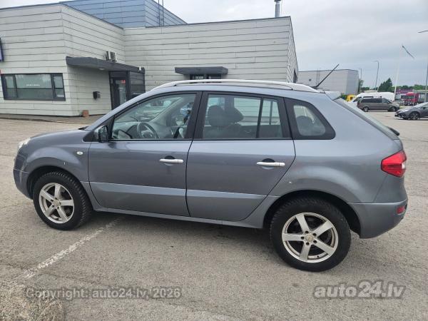 Pelēks Renault Koleos 2008 Tallina, ar dzinēja tilpumu 2.00 L un nobraukumu 330 tūkst. km par 2100 €, foto 7 vietnē AUTOMOTO.COM.LV
