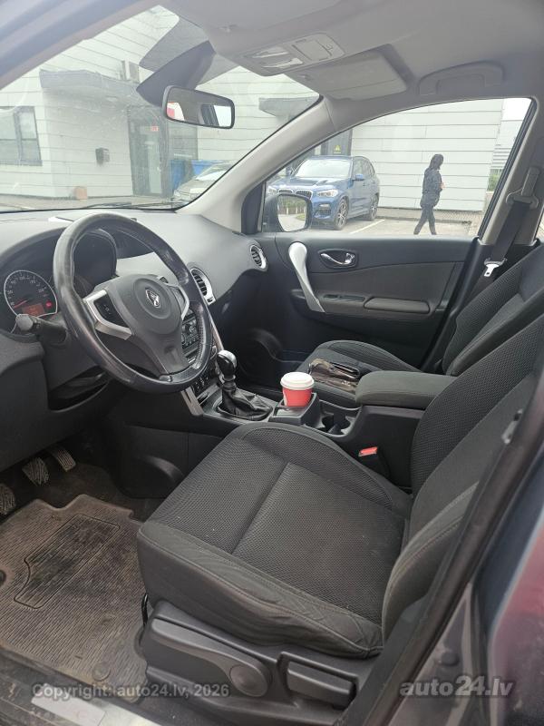 Pelēks Renault Koleos 2008 Tallina, ar dzinēja tilpumu 2.00 L un nobraukumu 330 tūkst. km par 2100 €, foto 10 vietnē AUTOMOTO.COM.LV