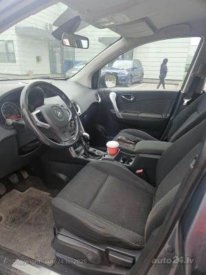 Pelēks Renault Koleos 2008 Tallina, ar dzinēja tilpumu 2.00 L un nobraukumu 330 tūkst. km par 2100 €, foto 11 vietnē AUTOMOTO.COM.LV