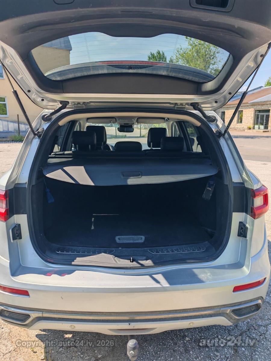 Grey Renault Koleos 2019 in Tallinn, with an engine capacity of 1.70 L and mileage of 173 thousand km for 16400 €, photo 9 on AUTOMOTO.COM.LV