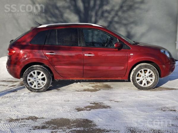 Red Renault Koleos 2008 in Ogre, with an engine capacity of 2.00 L and mileage of 257 thousand km for 3750 €, photo 3 on AUTOMOTO.COM.LV