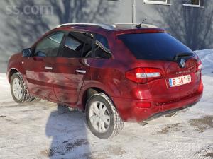 Red Renault Koleos 2008 in Ogre, with an engine capacity of 2.00 L and mileage of 257 thousand km for 3750 €, photo 5 on AUTOMOTO.COM.LV