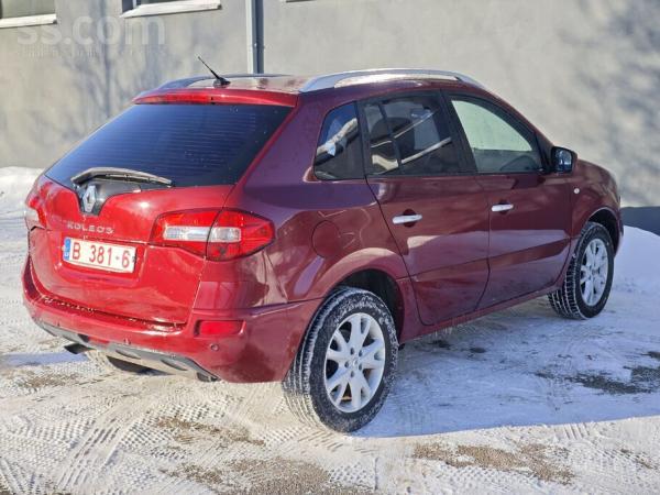 Red Renault Koleos 2008 in Ogre, with an engine capacity of 2.00 L and mileage of 257 thousand km for 3750 €, photo 6 on AUTOMOTO.COM.LV
