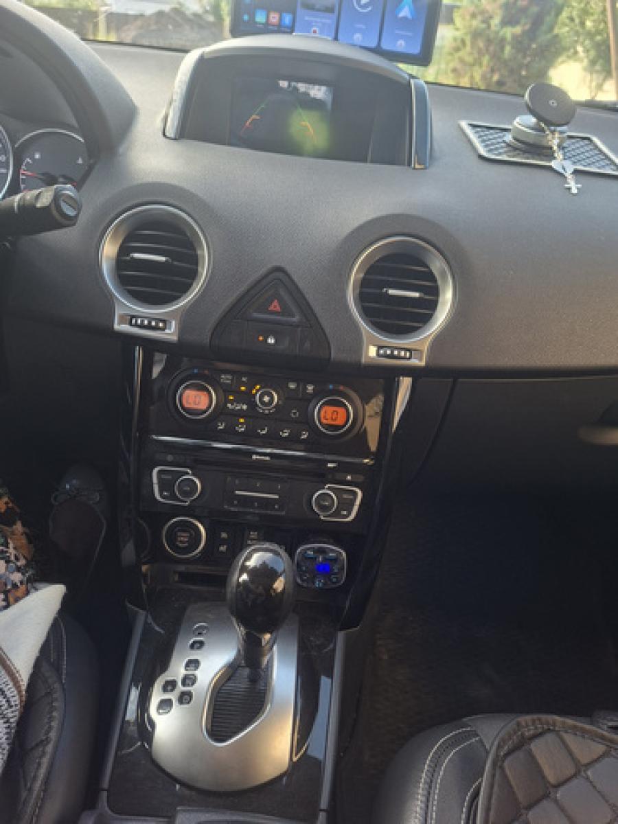 Renault Koleos 2014 Kivieli, ar dzinēja tilpumu 2.00 L un nobraukumu 204 tūkst. km par 8500 €, foto 4 vietnē AUTOMOTO.COM.LV