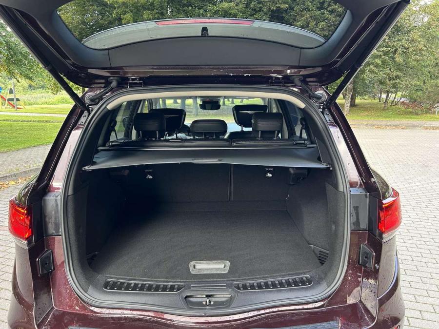 Violet Renault Koleos 2021 in Taurage, with an engine capacity of 1.33 L and mileage of 170 thousand km for 14850 €, photo 15 on AUTOMOTO.COM.LV