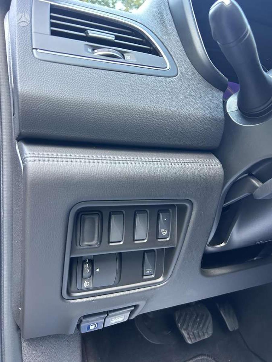 Violet Renault Koleos 2021 in Taurage, with an engine capacity of 1.33 L and mileage of 170 thousand km for 14850 €, photo 26 on AUTOMOTO.COM.LV