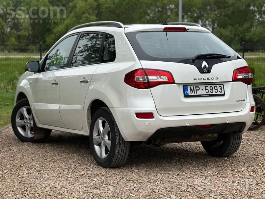 White Renault Koleos 2009 in Jelgava, with an engine capacity of 2.00 L and mileage of 0 thousand km for 3400 €, photo 3 on AUTOMOTO.COM.LV