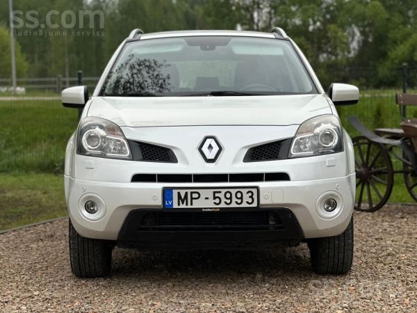 White Renault Koleos 2009 in Jelgava, with an engine capacity of 2.00 L and mileage of 0 thousand km for 3400 €, photo 3 on AUTOMOTO.COM.LV
