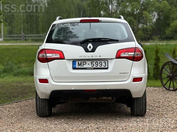 White Renault Koleos 2009 in Jelgava, with an engine capacity of 2.00 L and mileage of 0 thousand km for 3400 €, photo 6 on AUTOMOTO.COM.LV