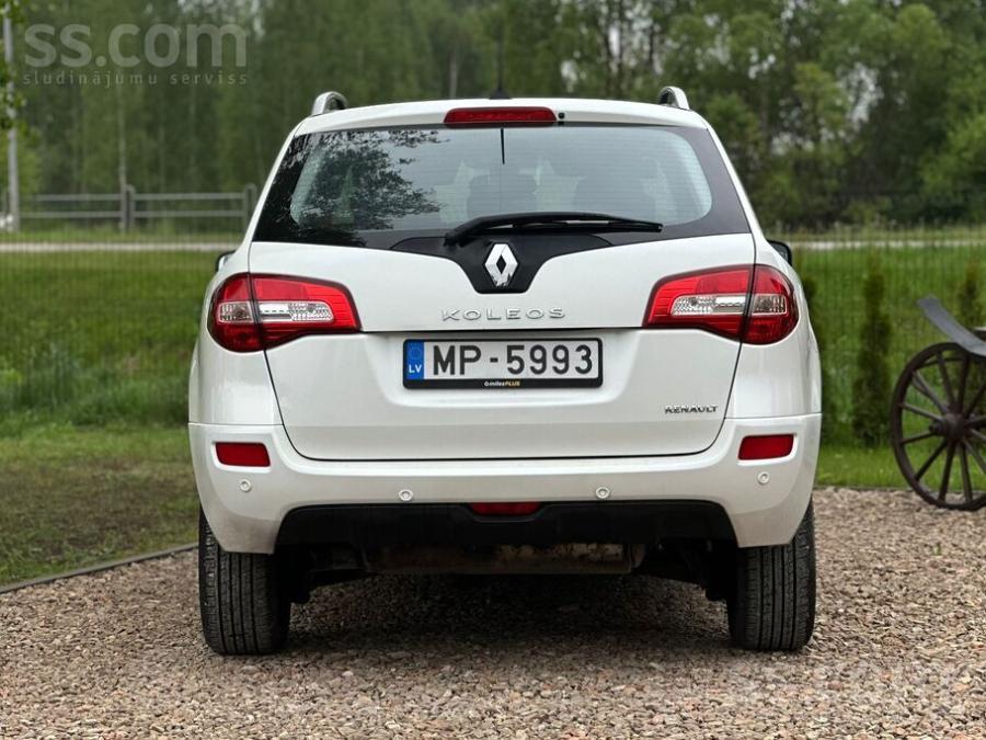 White Renault Koleos 2009 in Jelgava, with an engine capacity of 2.00 L and mileage of 0 thousand km for 3400 €, photo 7 on AUTOMOTO.COM.LV