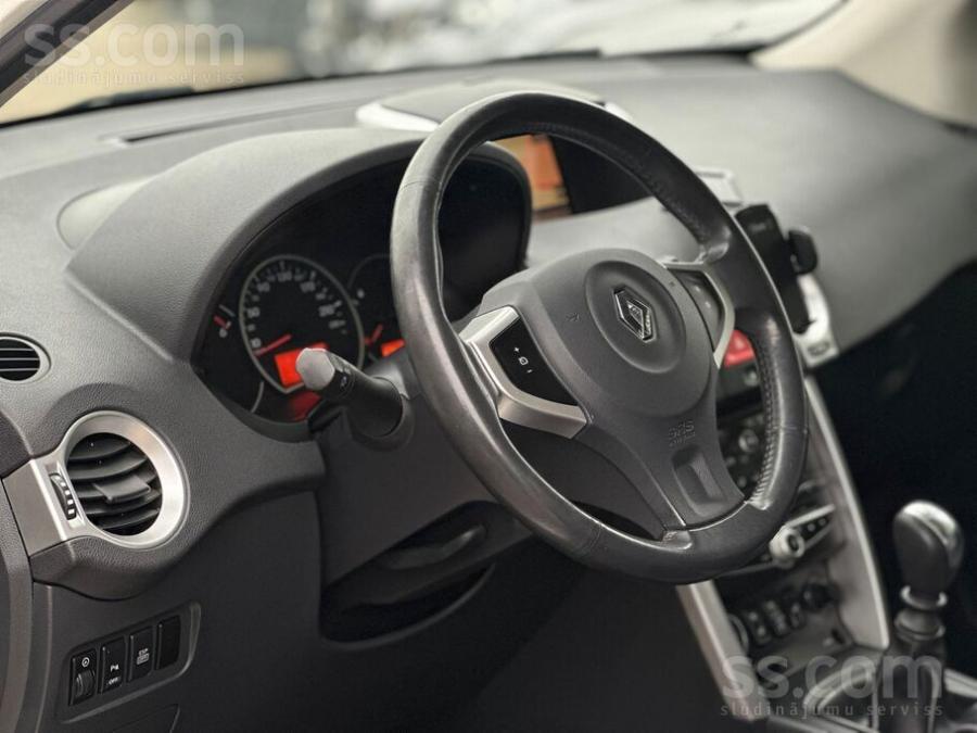 White Renault Koleos 2009 in Jelgava, with an engine capacity of 2.00 L and mileage of 0 thousand km for 3400 €, photo 8 on AUTOMOTO.COM.LV