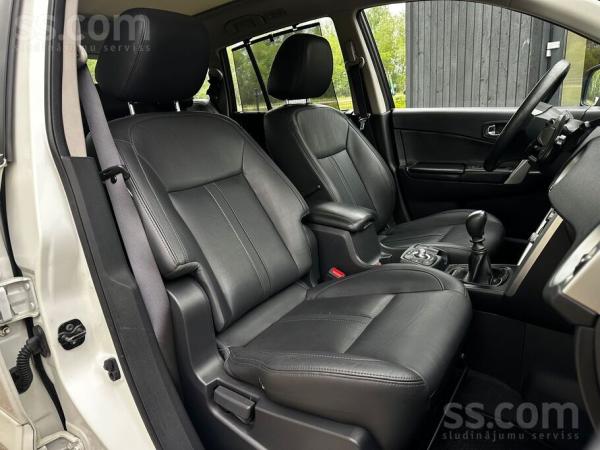 White Renault Koleos 2009 in Jelgava, with an engine capacity of 2.00 L and mileage of 0 thousand km for 3400 €, photo 9 on AUTOMOTO.COM.LV