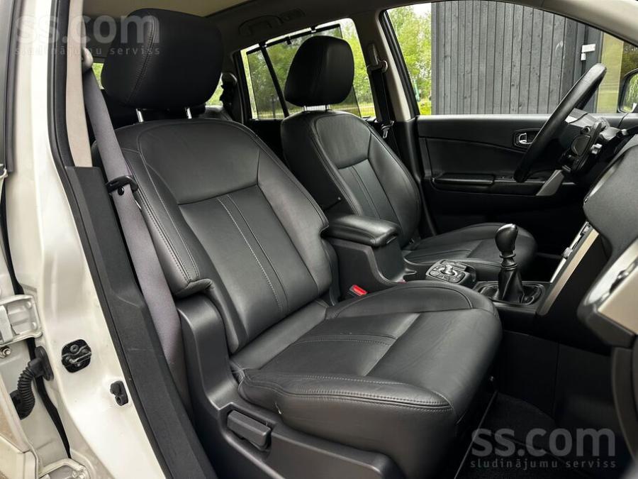 White Renault Koleos 2009 in Jelgava, with an engine capacity of 2.00 L and mileage of 0 thousand km for 3400 €, photo 10 on AUTOMOTO.COM.LV