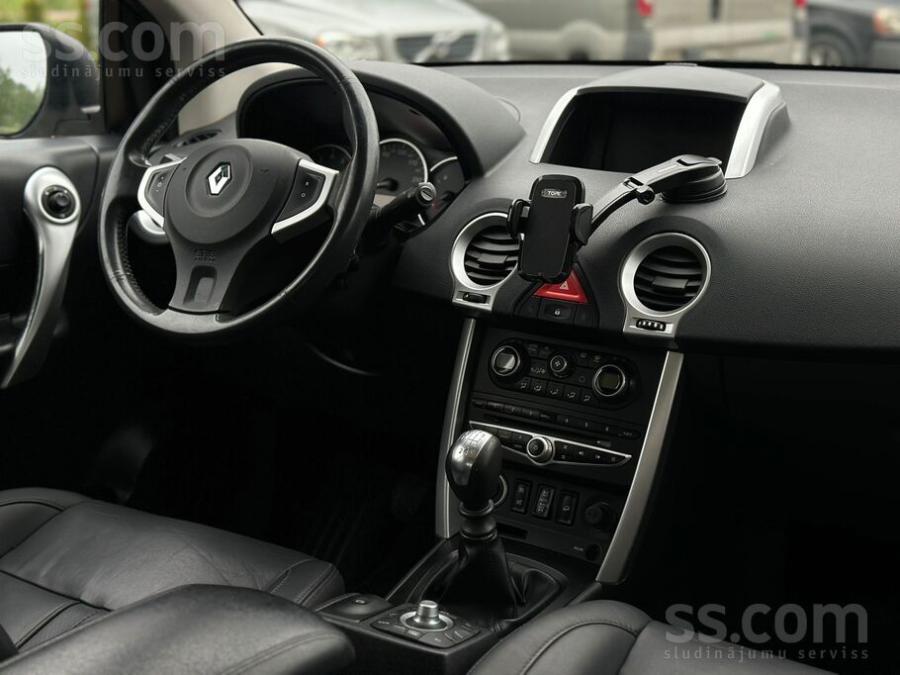 White Renault Koleos 2009 in Jelgava, with an engine capacity of 2.00 L and mileage of 0 thousand km for 3400 €, photo 12 on AUTOMOTO.COM.LV