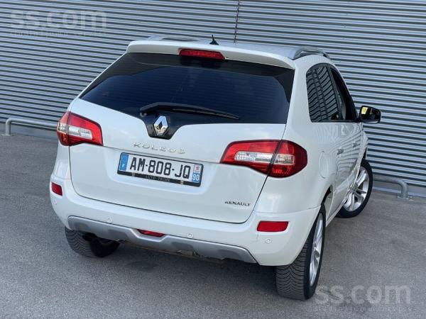 Balts Renault Koleos 2010 Rīga, ar dzinēja tilpumu 2.00 L un nobraukumu 257 tūkst. km par 4250 €, foto 3 vietnē AUTOMOTO.COM.LV