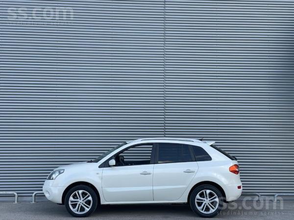 Balts Renault Koleos 2010 Rīga, ar dzinēja tilpumu 2.00 L un nobraukumu 257 tūkst. km par 4250 €, foto 6 vietnē AUTOMOTO.COM.LV