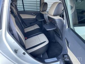 Balts Renault Koleos 2010 Rīga, ar dzinēja tilpumu 2.00 L un nobraukumu 257 tūkst. km par 4250 €, foto 21 vietnē AUTOMOTO.COM.LV