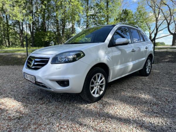 Balts Renault Koleos 2011 Cēsis, ar dzinēja tilpumu 2.00 L un nobraukumu 0 tūkst. km par 5900 €, foto 1 vietnē AUTOMOTO.COM.LV