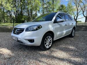 White Renault Koleos 2011 in Cesis, with an engine capacity of 2.00 L and mileage of 0 thousand km for 5400 €, photo 1 on AUTOMOTO.COM.LV
