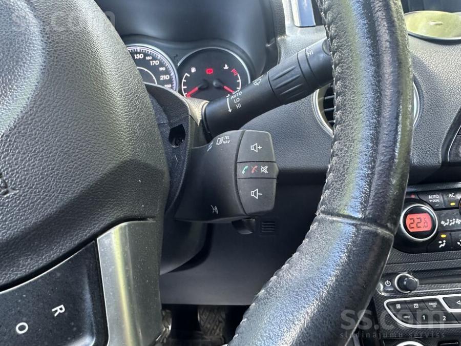 White Renault Koleos 2011 in Cesis, with an engine capacity of 2.00 L and mileage of 0 thousand km for 5400 €, photo 15 on AUTOMOTO.COM.LV