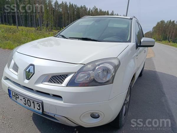 White Renault Koleos 2011 in Riga, with an engine capacity of 2.00 L and mileage of 267 thousand km for 4550 €, photo 7 on AUTOMOTO.COM.LV