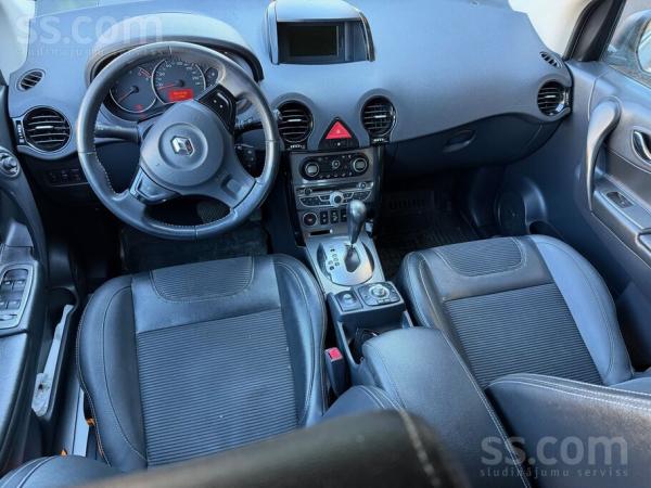 Balts Renault Koleos 2011 Rīga, ar dzinēja tilpumu 2.00 L un nobraukumu 267 tūkst. km par 4550 €, foto 3 vietnē AUTOMOTO.COM.LV