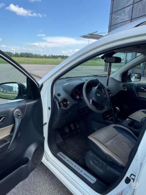 Balts Renault Koleos 2011 Panevēža, ar dzinēja tilpumu 2.00 L un nobraukumu 375 tūkst. km par 3800 €, foto 14 vietnē AUTOMOTO.COM.LV
