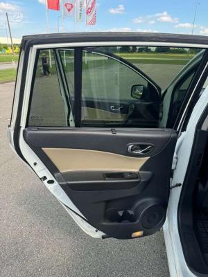 Balts Renault Koleos 2011 Panevēža, ar dzinēja tilpumu 2.00 L un nobraukumu 375 tūkst. km par 3800 €, foto 23 vietnē AUTOMOTO.COM.LV