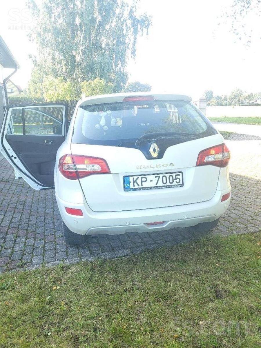 White Renault Koleos 2011 in Jelgava, with an engine capacity of 2.00 L and mileage of 201 thousand km for 4500 €, photo 4 on AUTOMOTO.COM.LV