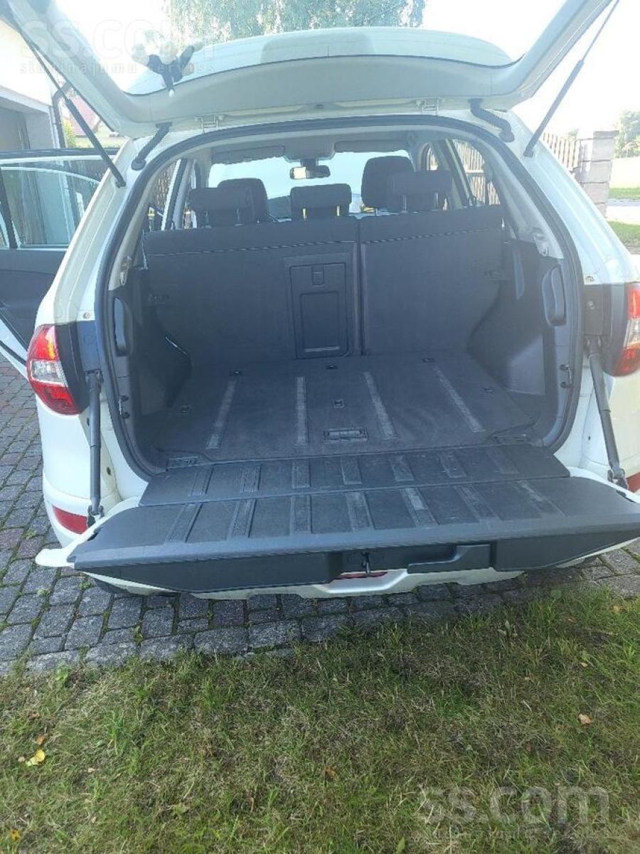 White Renault Koleos 2011 in Jelgava, with an engine capacity of 2.00 L and mileage of 201 thousand km for 4500 €, photo 8 on AUTOMOTO.COM.LV