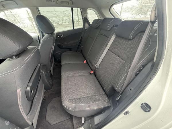 Balts Renault Koleos 2012 Tauragė, ar dzinēja tilpumu 2.00 L un nobraukumu 290 tūkst. km par 4500 €, foto 11 vietnē AUTOMOTO.COM.LV