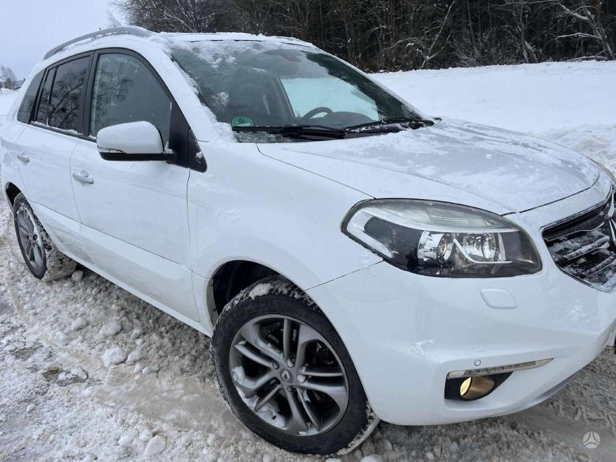 White Renault Koleos 2012 in Plunge, with an engine capacity of 2.00 L and mileage of 230 thousand km for 3950 €, photo 1 on AUTOMOTO.COM.LV