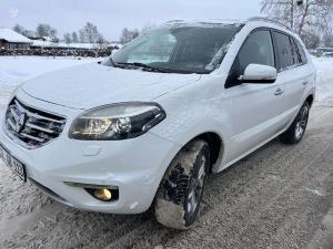 White Renault Koleos 2012 in Plunge, with an engine capacity of 2.00 L and mileage of 230 thousand km for 3950 €, photo 6 on AUTOMOTO.COM.LV