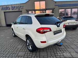 White Renault Koleos 2012 in Cesis, with an engine capacity of 2.00 L and mileage of 214 thousand km for 6750 €, photo 4 on AUTOMOTO.COM.LV