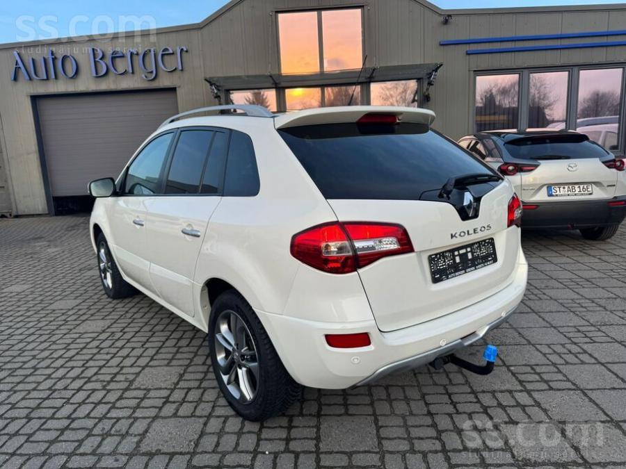 White Renault Koleos 2012 in Cesis, with an engine capacity of 2.00 L and mileage of 214 thousand km for 6750 €, photo 4 on AUTOMOTO.COM.LV