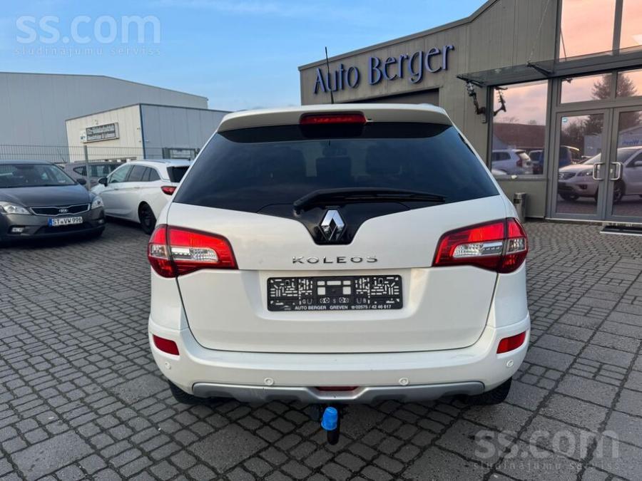 White Renault Koleos 2012 in Cesis, with an engine capacity of 2.00 L and mileage of 214 thousand km for 6750 €, photo 7 on AUTOMOTO.COM.LV