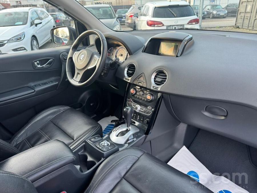 White Renault Koleos 2012 in Cesis, with an engine capacity of 2.00 L and mileage of 214 thousand km for 6750 €, photo 21 on AUTOMOTO.COM.LV