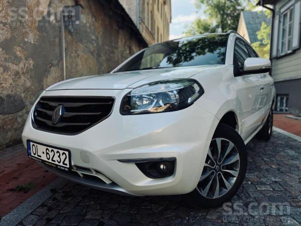 Balts Renault Koleos 2012 Cēsis, ar dzinēja tilpumu 2.00 L un nobraukumu 0 tūkst. km par 5990 €, foto 3 vietnē AUTOMOTO.COM.LV