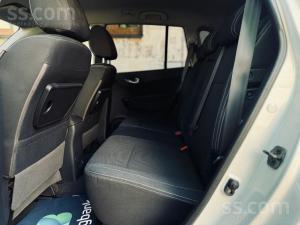 White Renault Koleos 2012 in Cesis, with an engine capacity of 2.00 L and mileage of 0 thousand km for 5990 €, photo 12 on AUTOMOTO.COM.LV